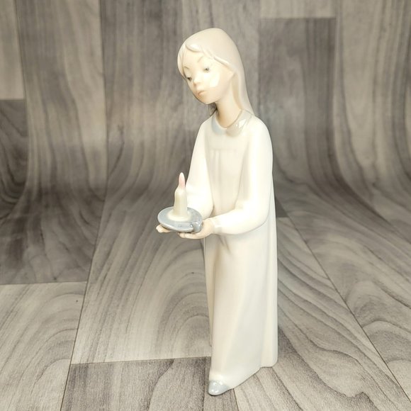 Lladro | Accents | Lladro Daisa Porcelain Girl With Candle Ceramic ...